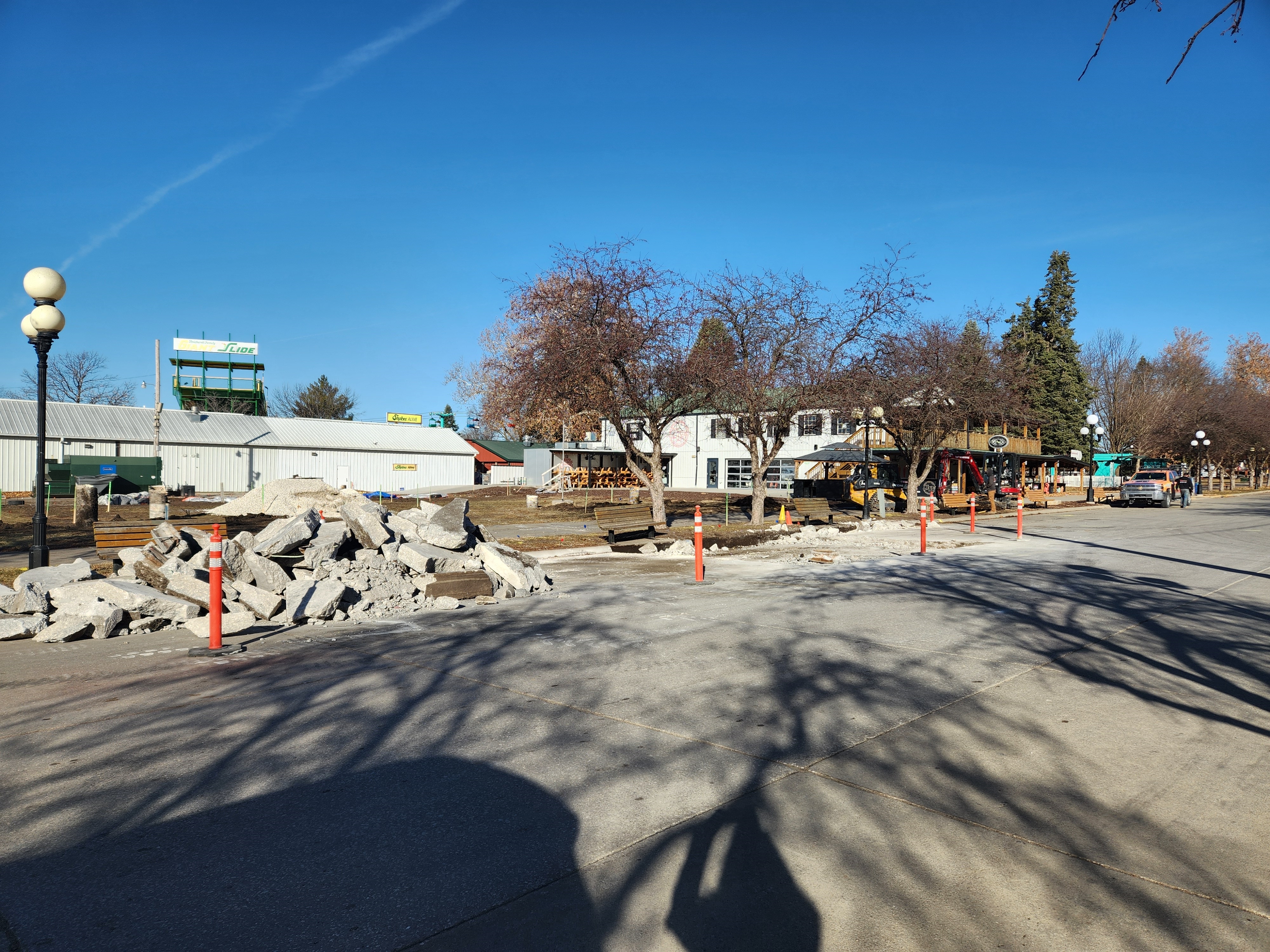 Ron and Bev Shivers Family Plaza | Blue Ribbon Foundation